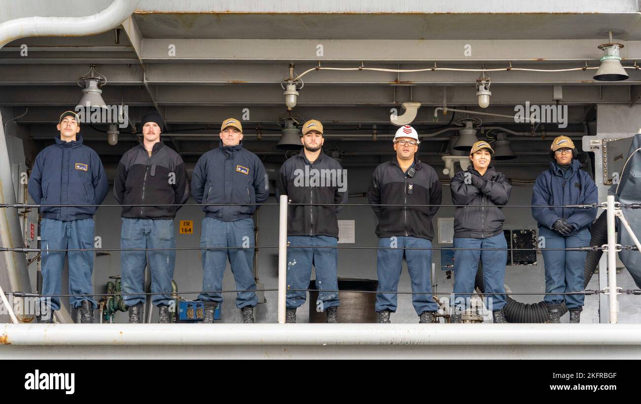 221004-N-KK394-1055 NORFOLK, Va. (Oct. 4, 2022) Deck department Sailors ...