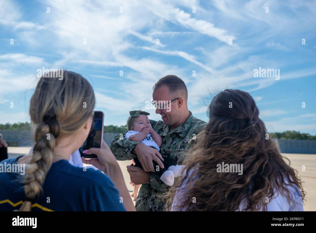 221004-N-CR843-0350 NAVAL AIR STATION JACKSONVILLE, Fla. (Oct. 4, 2022 ...