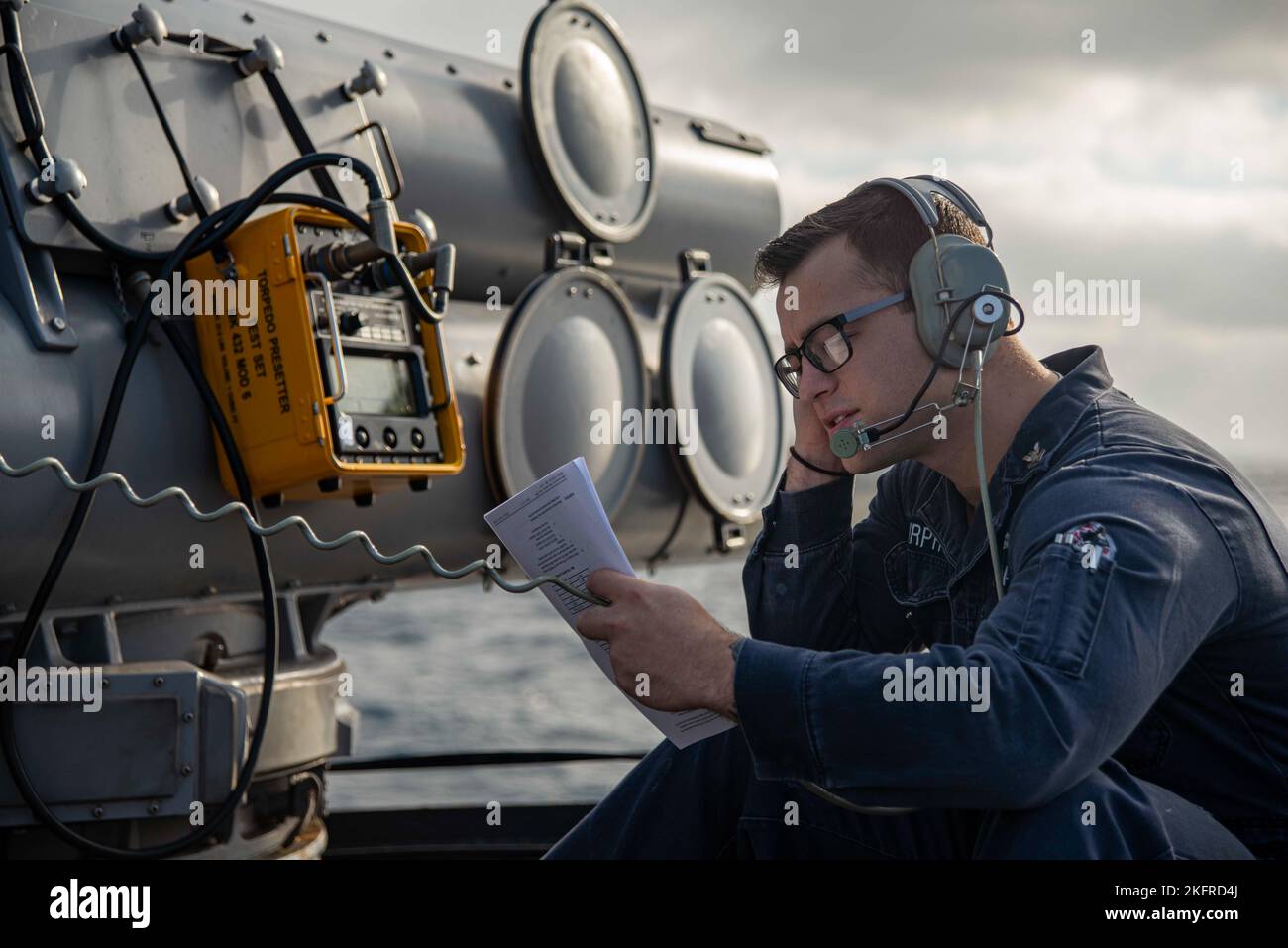 221004-N-ZQ263-1020 PACIFIC OCEAN (Oct. 4, 2022) U.S. Navy Sonar ...