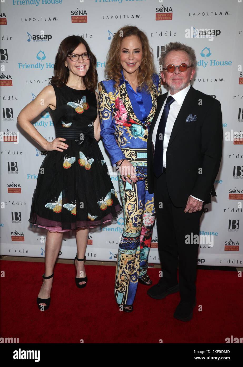 19 November 2022 -Beverly Hills, California - Lisa Loeb, Dina LaPolt ...