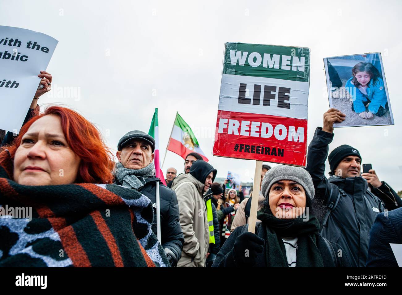 The Hague, Netherlands. 19th Nov, 2022. A Iranian woman seen holding a ...