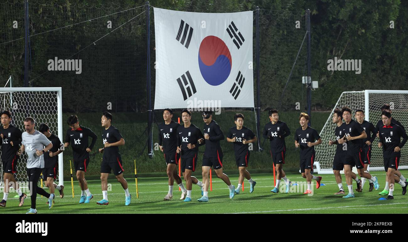 20th Nov, 2022. S. Korean World Cup squad's training South Korean ...