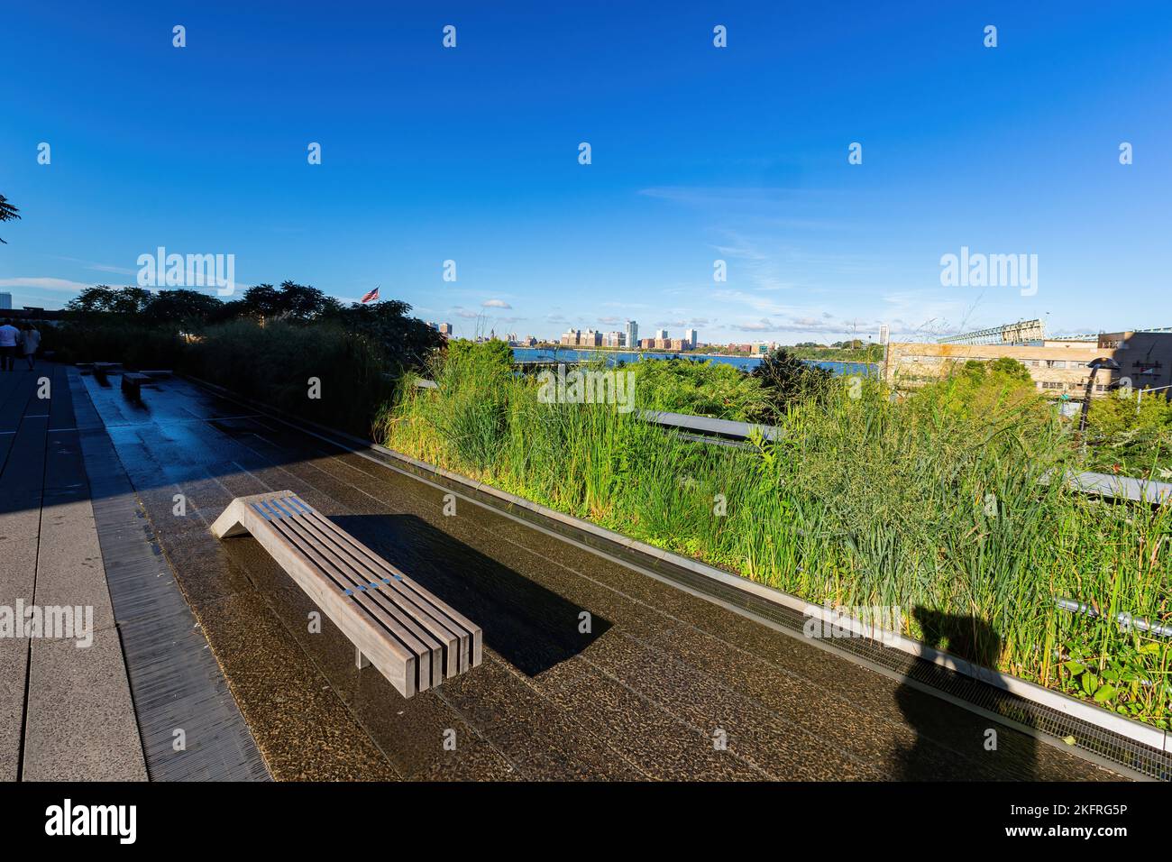 Sunny view of the High Line at New York Stock Photo - Alamy
