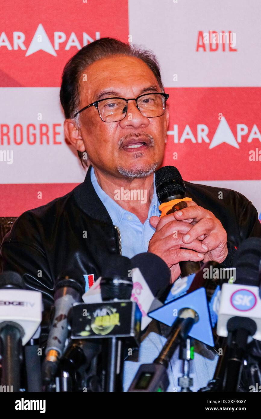 Subang Jaya, Malaysia. 20th Nov, 2022. Anwar Ibrahim the leader of ...