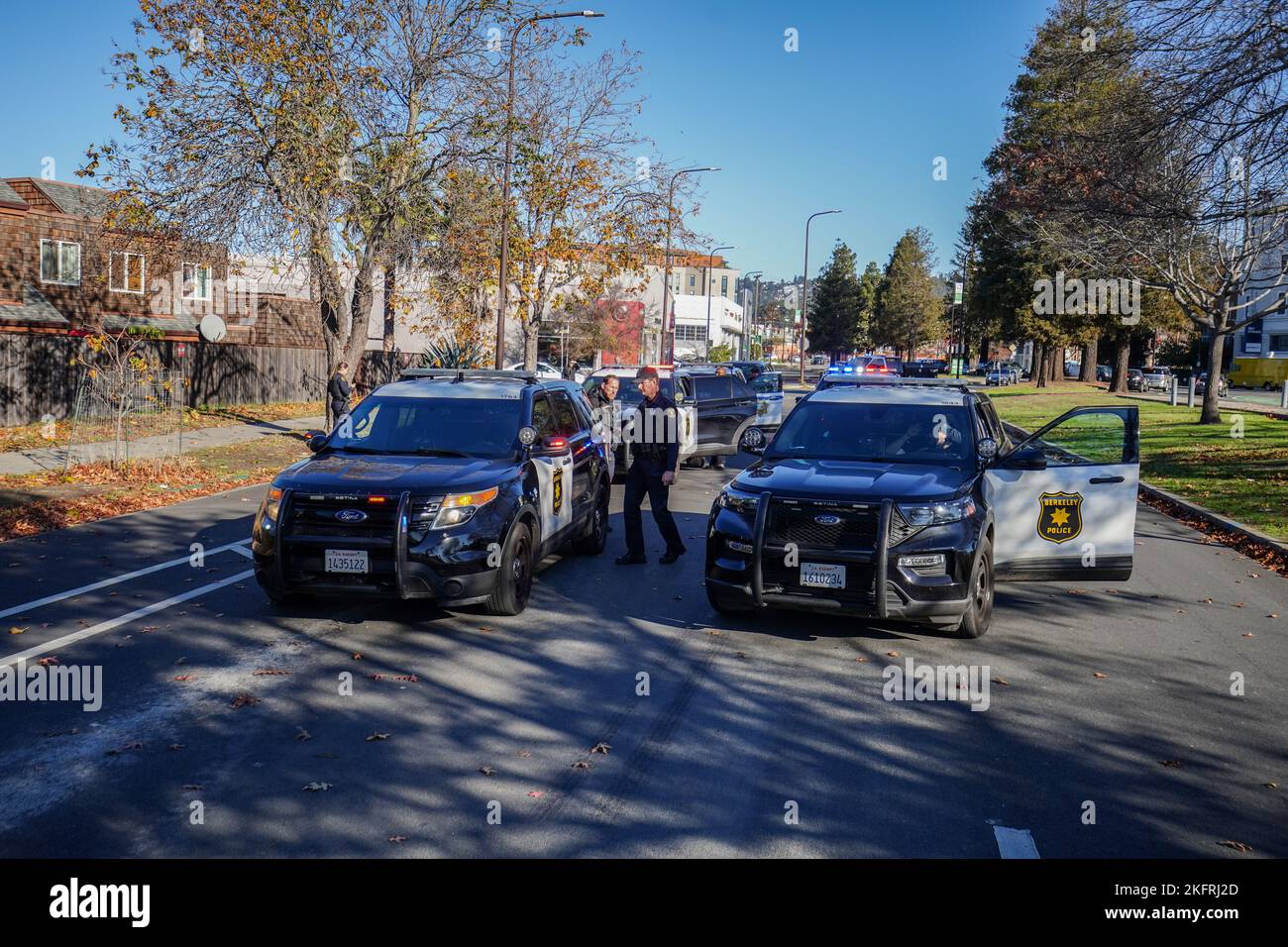 Berkeley california traffic police hi-res stock photography and images ...