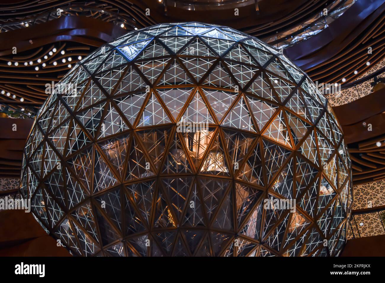 Mall structure hi-res stock photography and images - Alamy