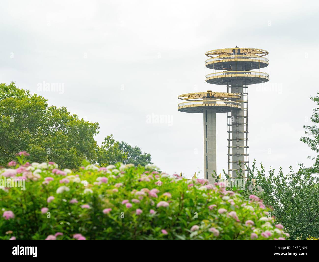 New york state pavilion observation towers hi-res stock photography and ...