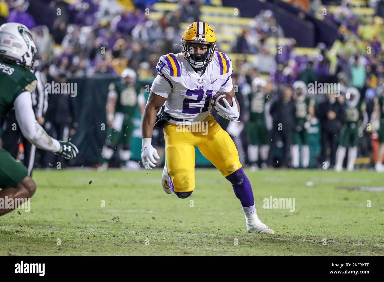 Baton Rouge, LA, USA. 19th Nov, 2022. LSU running back Noah Cain (21 ...