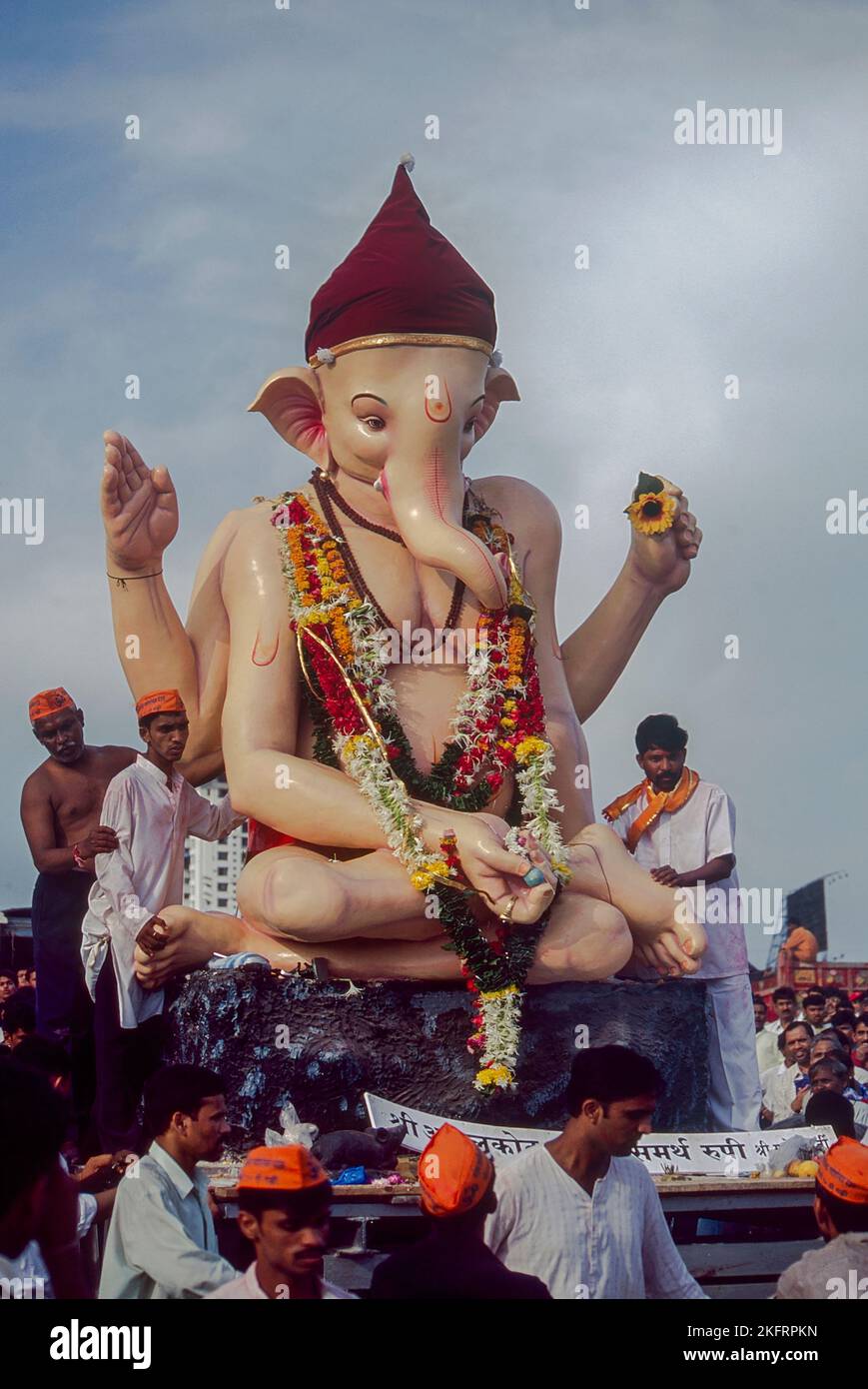 Ganesh Murti idol transform as Shree Samarth Akkalkot Swami Mumbai ...