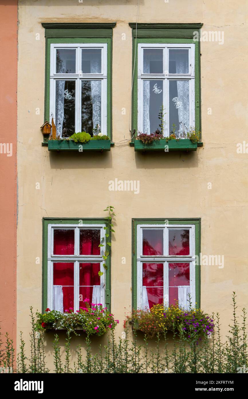 Facade house four windows hi-res stock photography and images - Alamy