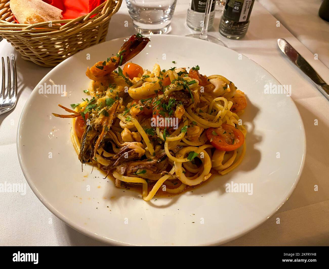 Spaghetti with seafood, mussels, prawns, Rome, Italy, Europe Stock ...