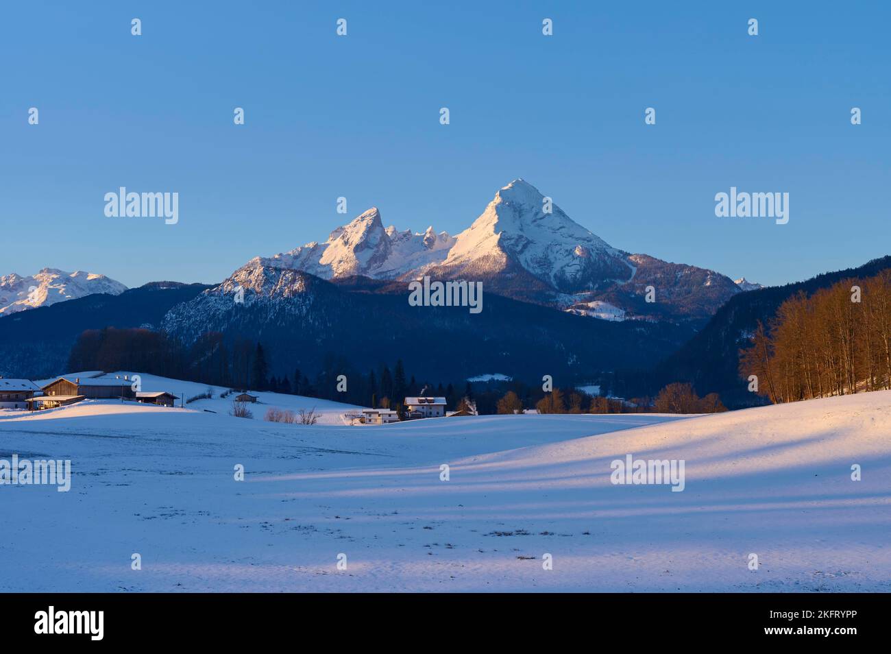 Watzmann massif at sunrise in winter, Berchtesgaden, Berchtesgaden ...