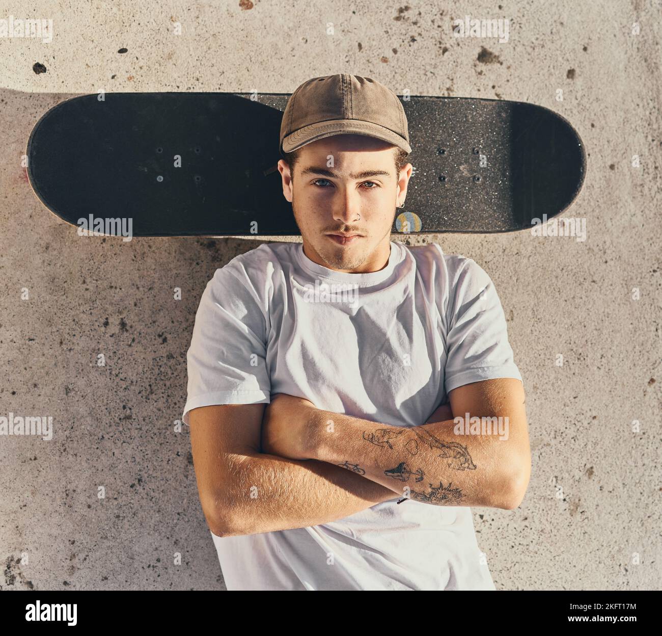 Man in skate park top hi-res stock photography and images - Alamy