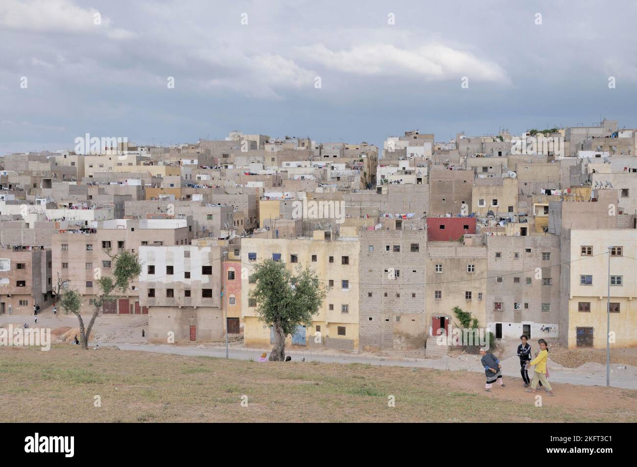 Houses and flats of the poorer population, settlement outside Fes, Morocco, Africa Stock Photo ...