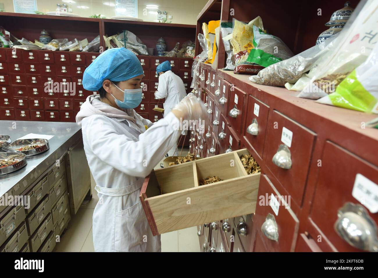 LIANYUNGANG, CHINA - NOVEMBER 20, 2022 - Pharmacy staff prepare Chinese ...
