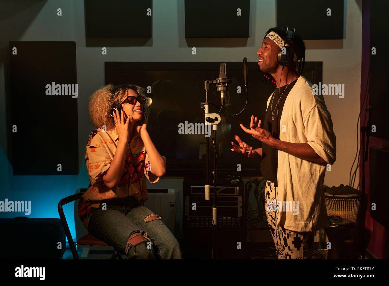 Diverse male singer hi-res stock photography and images - Alamy