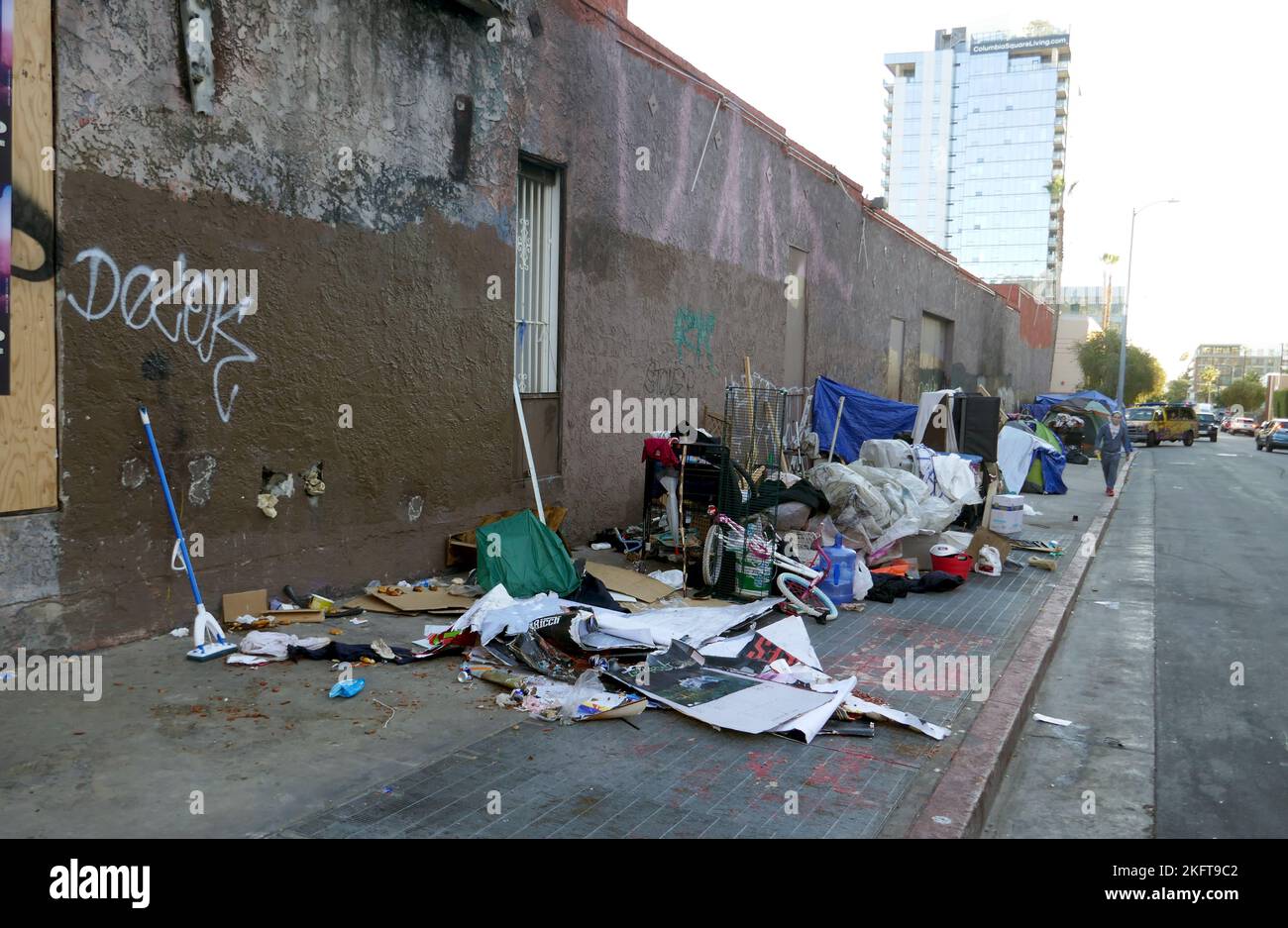 Los Angeles, California, USA 19th November 2022 Homeless Camps Tents on ...