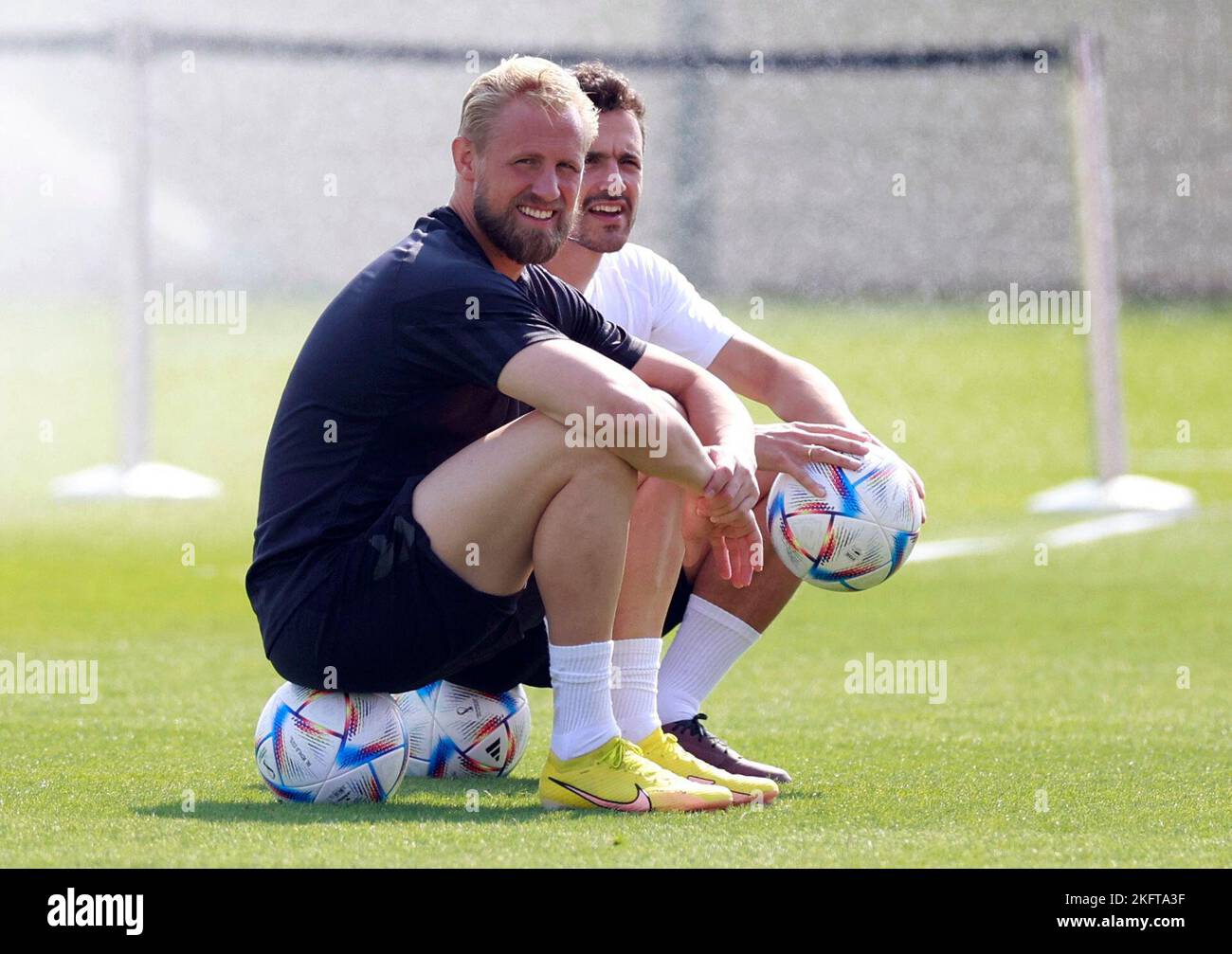 Kasper schmeichel and peter schmeichel hi-res stock photography and ...