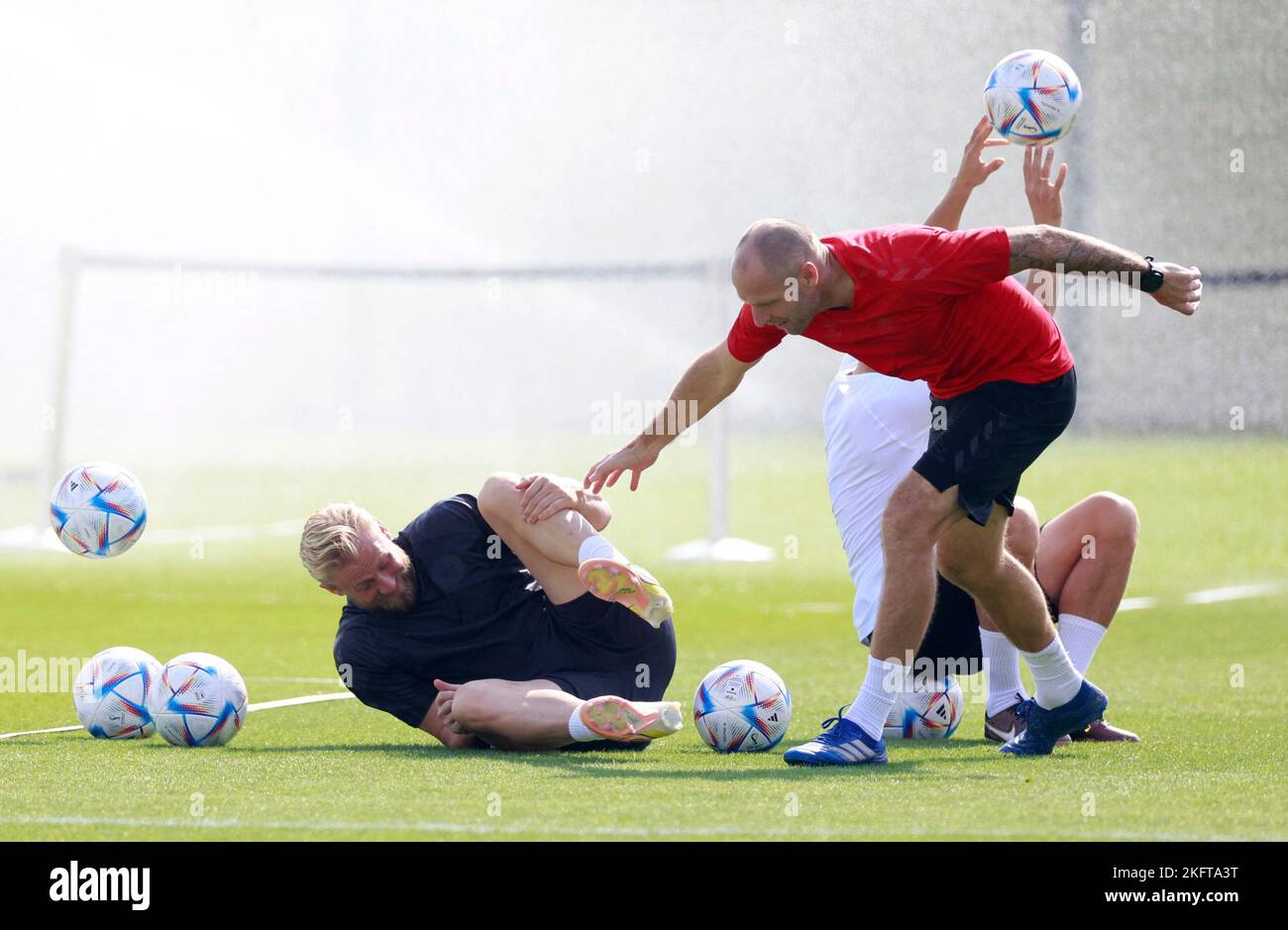 Kasper schmeichel and peter schmeichel hi-res stock photography and ...