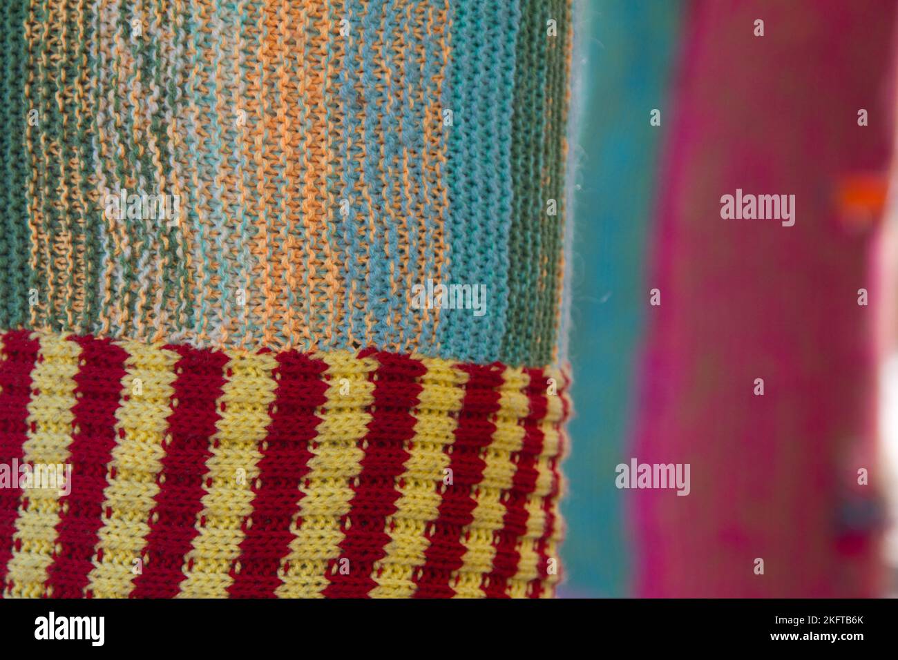 Yarn bombing (Tricot urbain in french) is street art consisting in ...