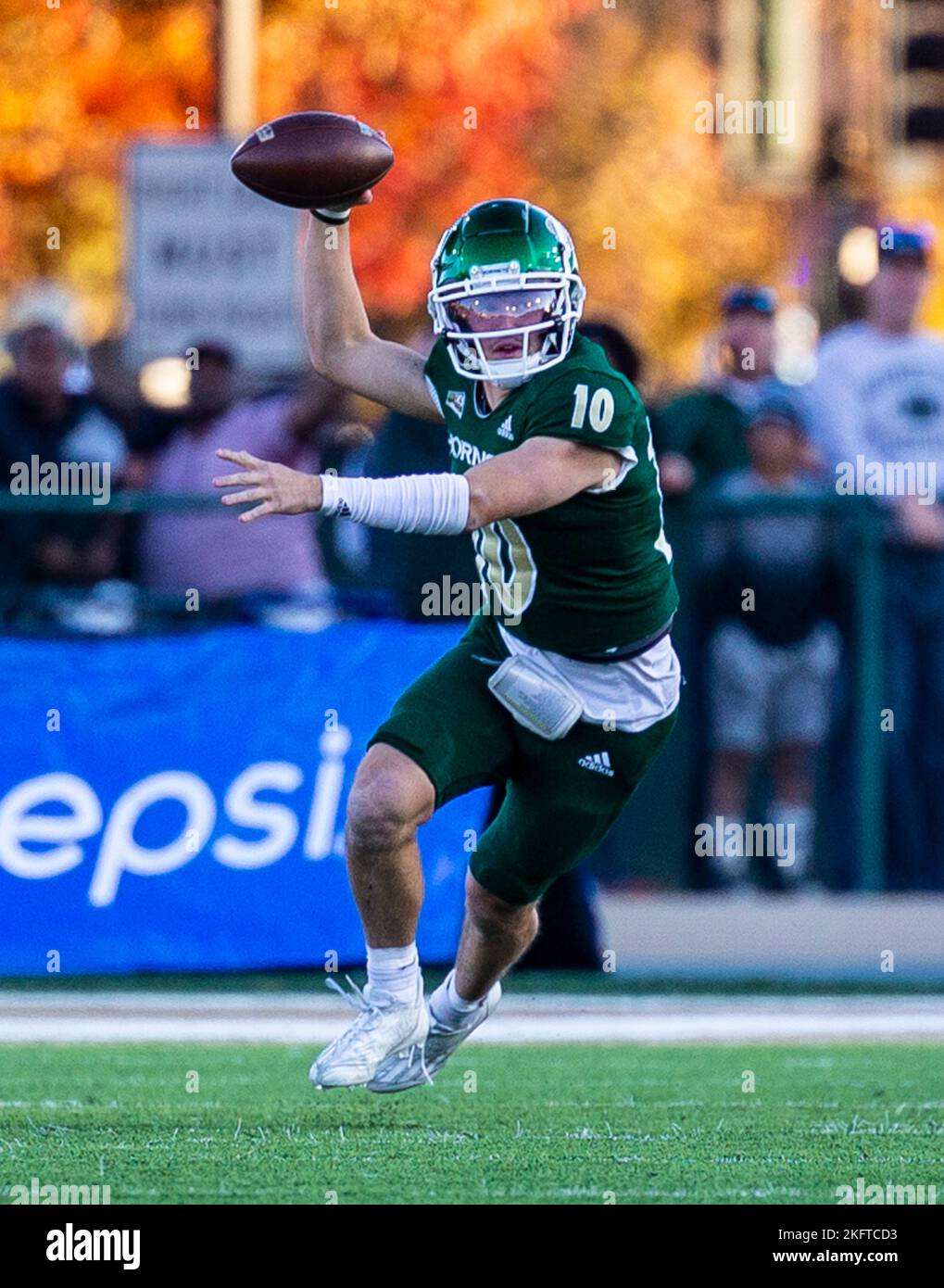 November 19 2022 Sacramento CA, U.S.A. Sacramento State quarterback ...