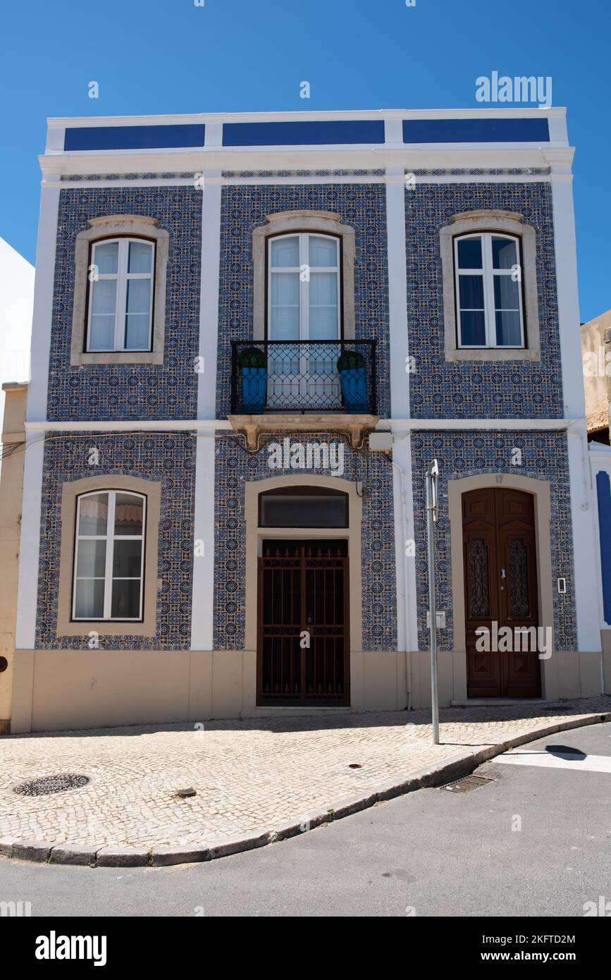 Lagos tiled house along the Algarve coast Stock Photo - Alamy