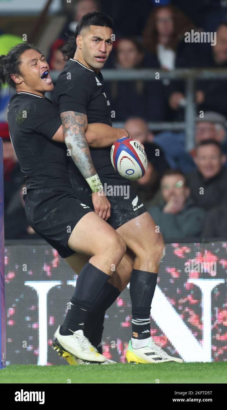 London ENGLAND - November 19: Rieko Loane of New Zealand celebrates his ...