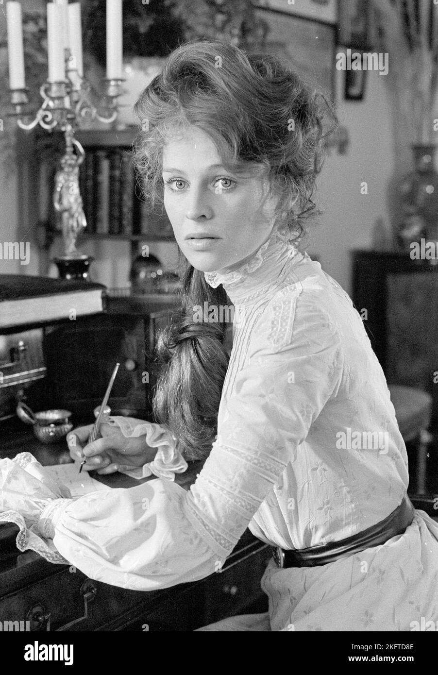 JULIE CHRISTIE in THE GO-BETWEEN (1971), directed by JOSEPH LOSEY ...