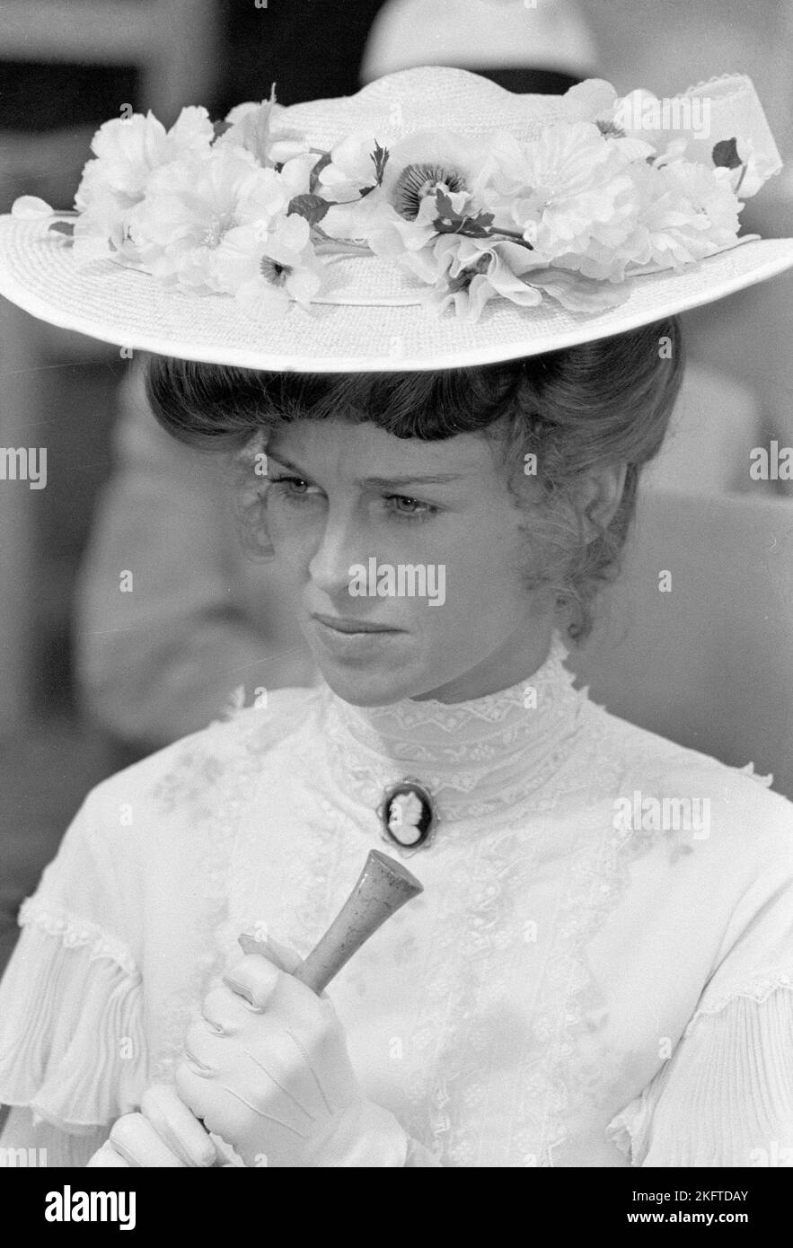 JULIE CHRISTIE in THE GO-BETWEEN (1971), directed by JOSEPH LOSEY ...