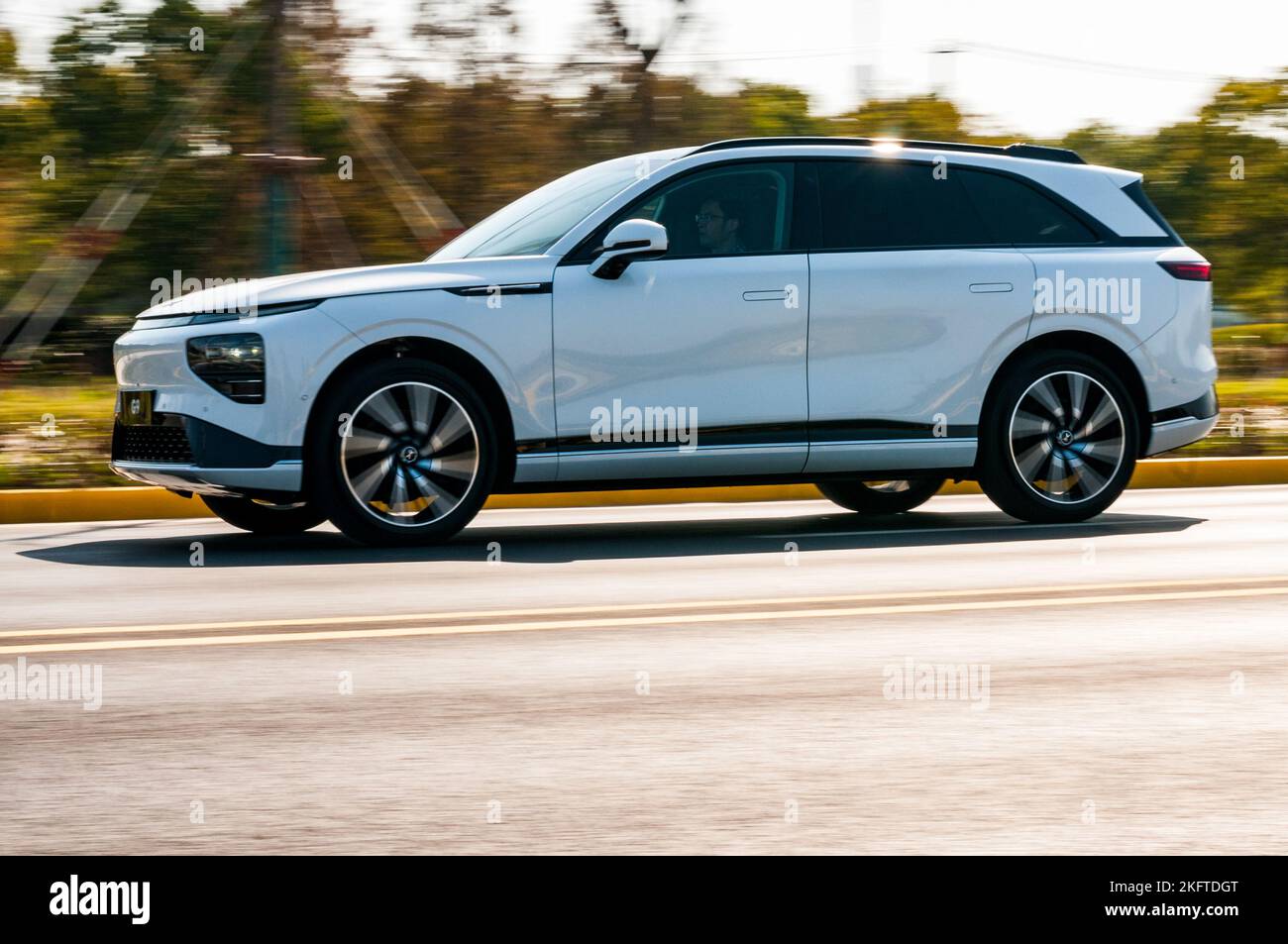 Long range 4WD performance version of the XPeng G9 electric SUV being ...