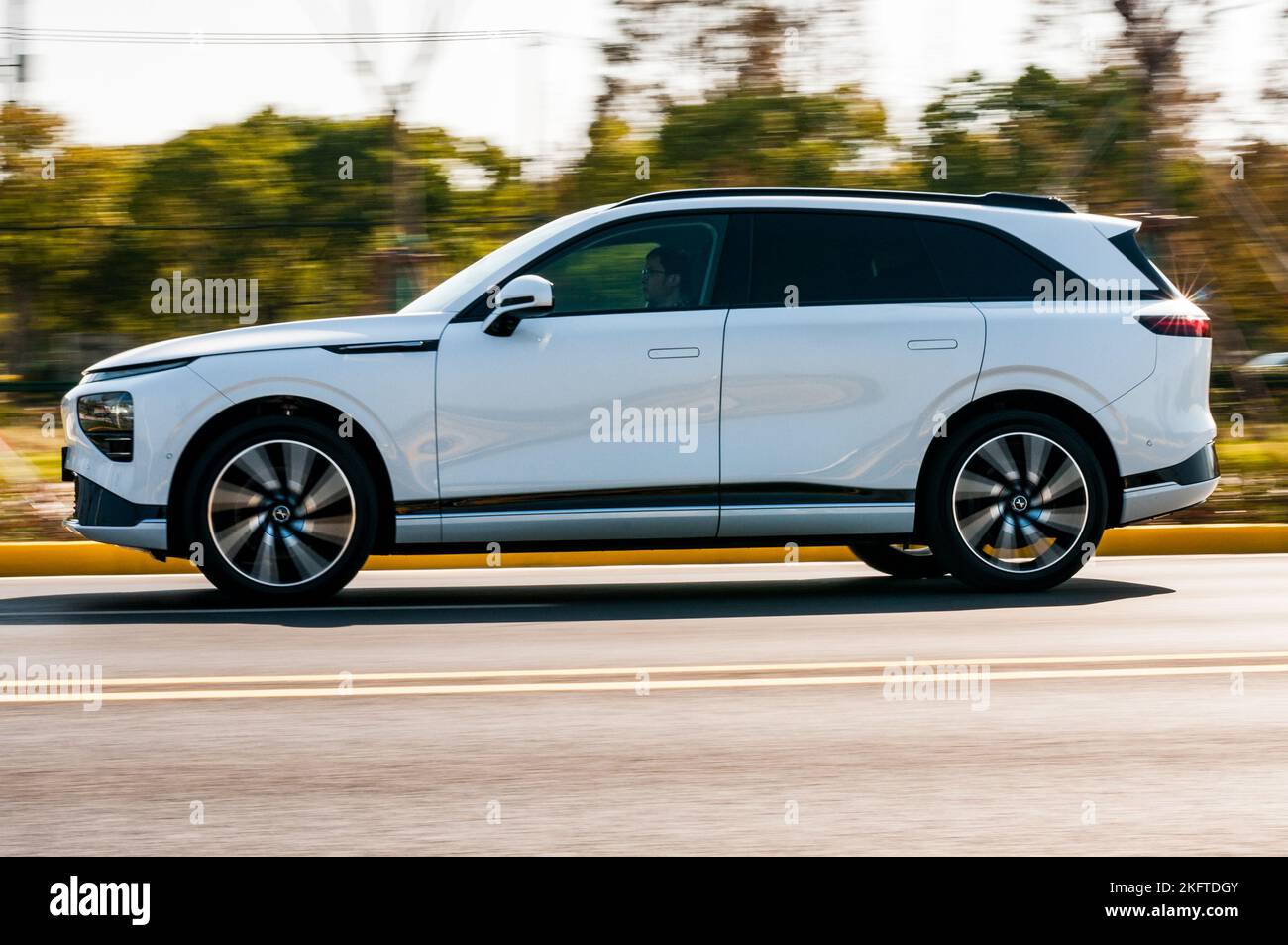 Long range 4WD performance version of the XPeng G9 electric SUV being ...