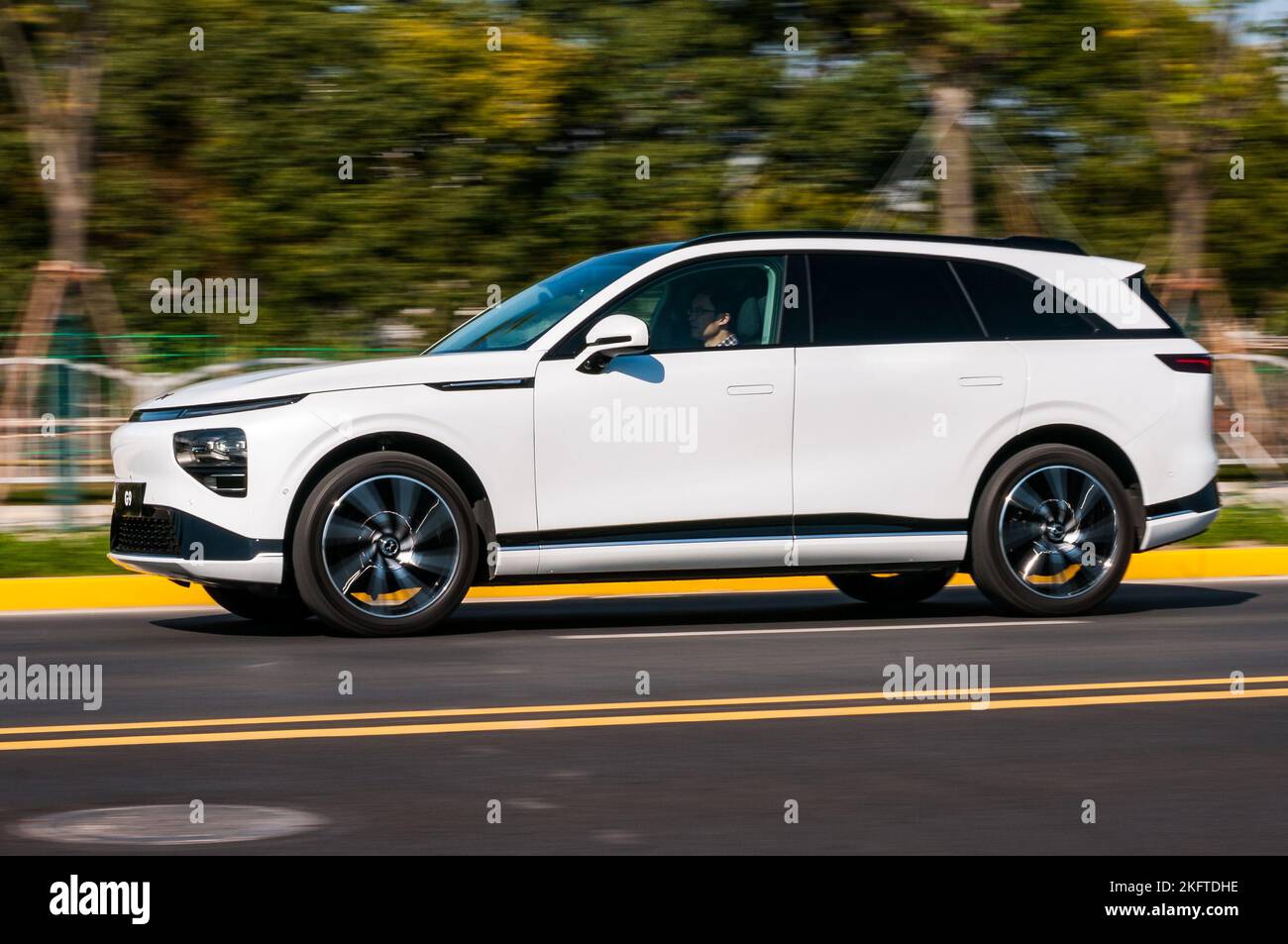 Long range 4WD performance version of the XPeng G9 electric SUV being ...