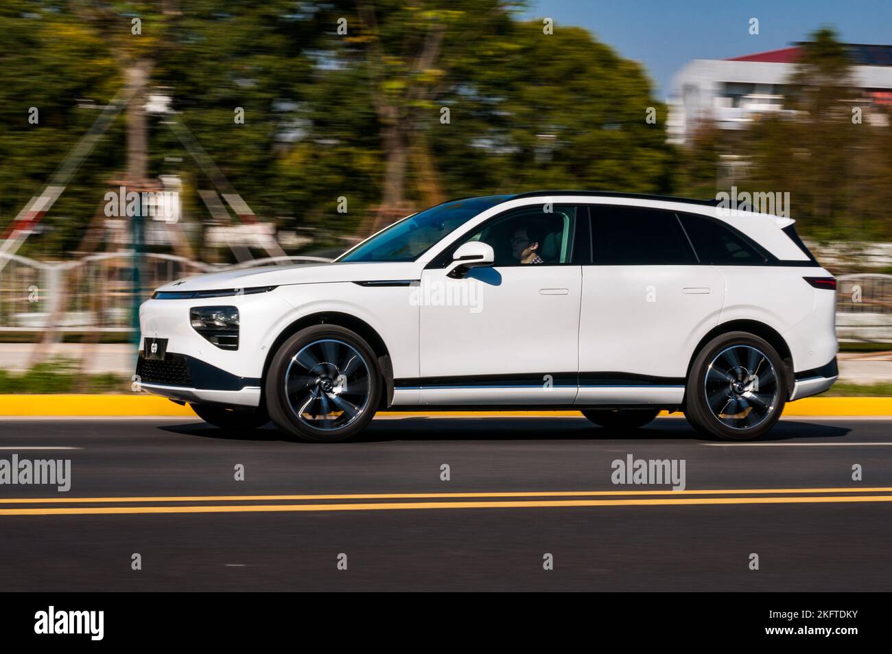 Long range 4WD performance version of the XPeng G9 electric SUV being ...