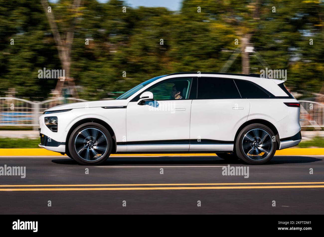 Long range 4WD performance version of the XPeng G9 electric SUV being ...