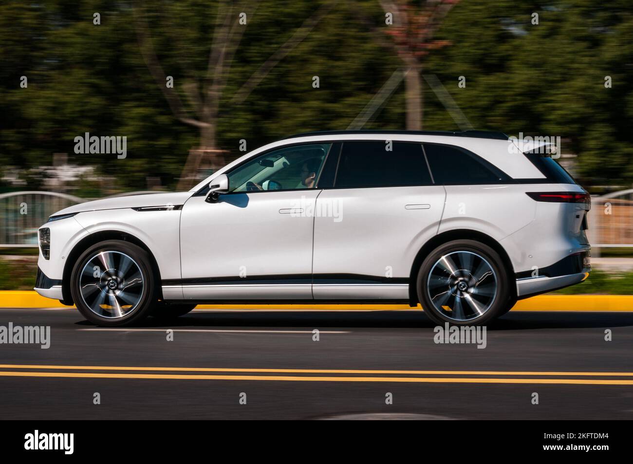 Long range 4WD performance version of the XPeng G9 electric SUV being ...