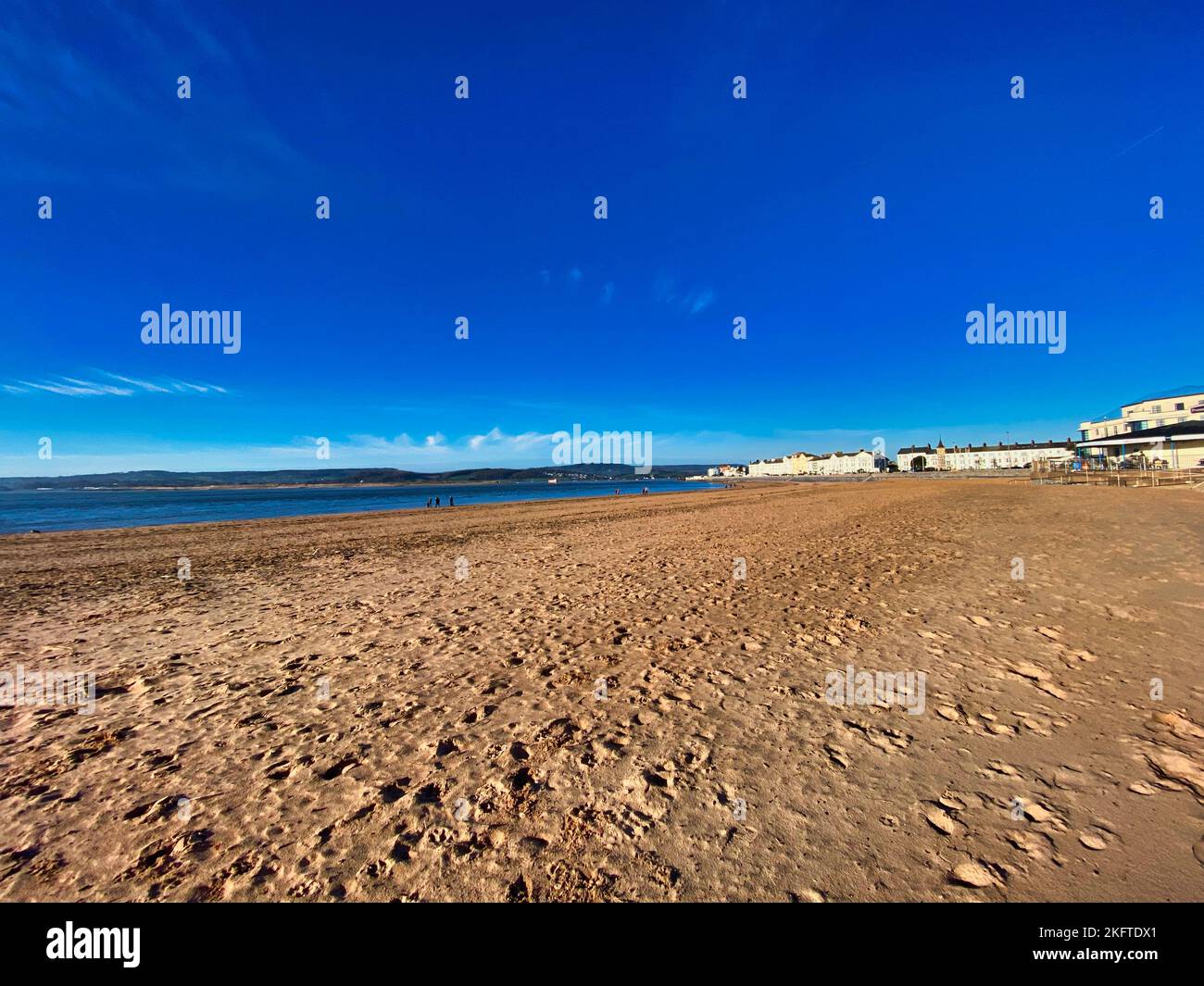 Beautiful europe seafront walk blue hi-res stock photography and images ...