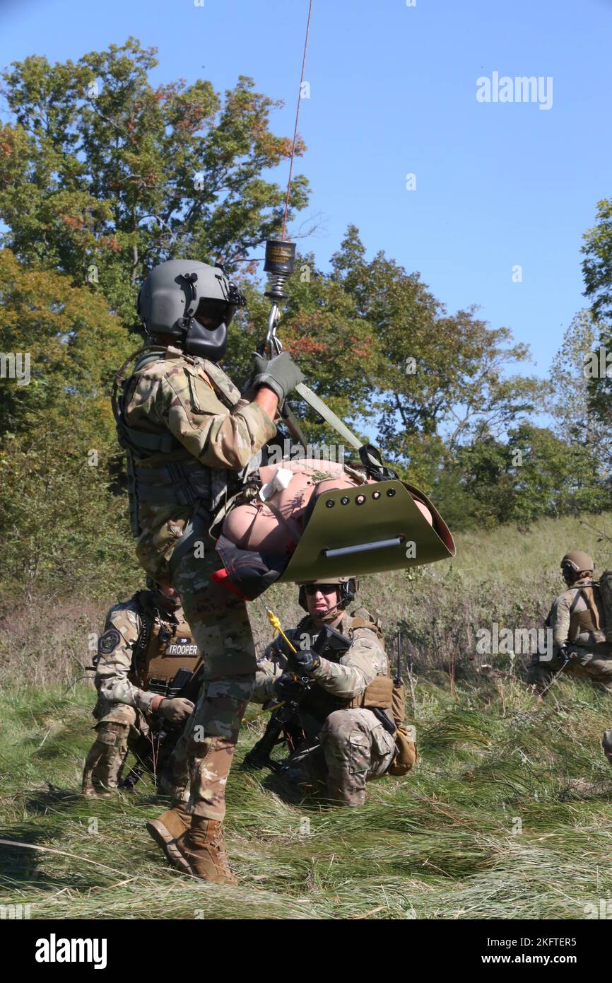 Joint training exercise with Det 2. 6 Co. 3/238th AVN MEDEVAC, Cox ...