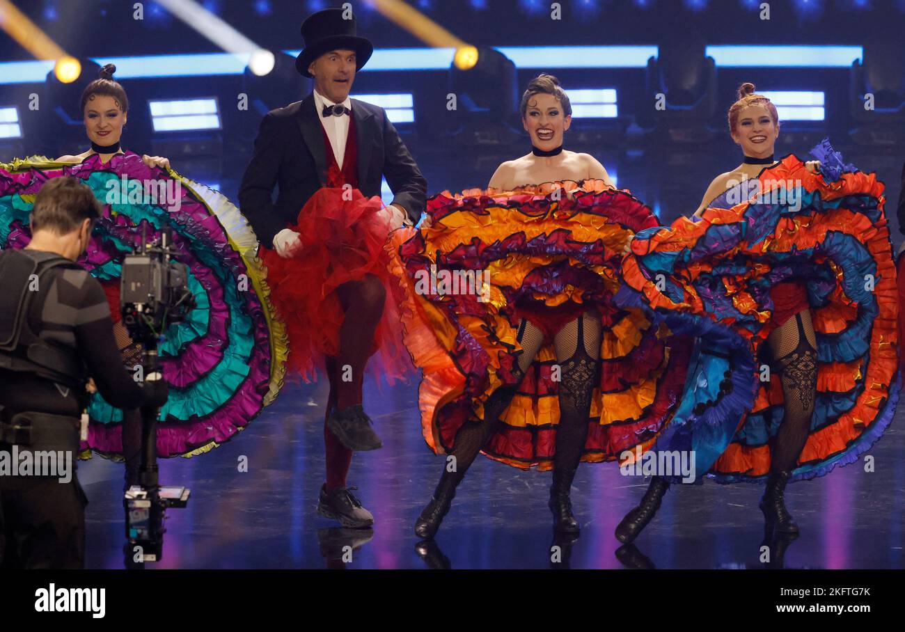 Tutu rouge hi-res stock photography and images - Alamy