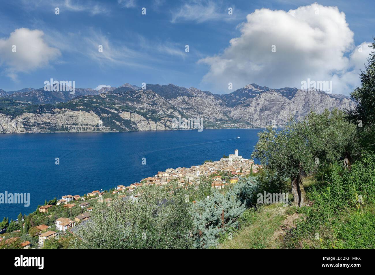 Lake garda lago di gardasee hi-res stock photography and images - Alamy