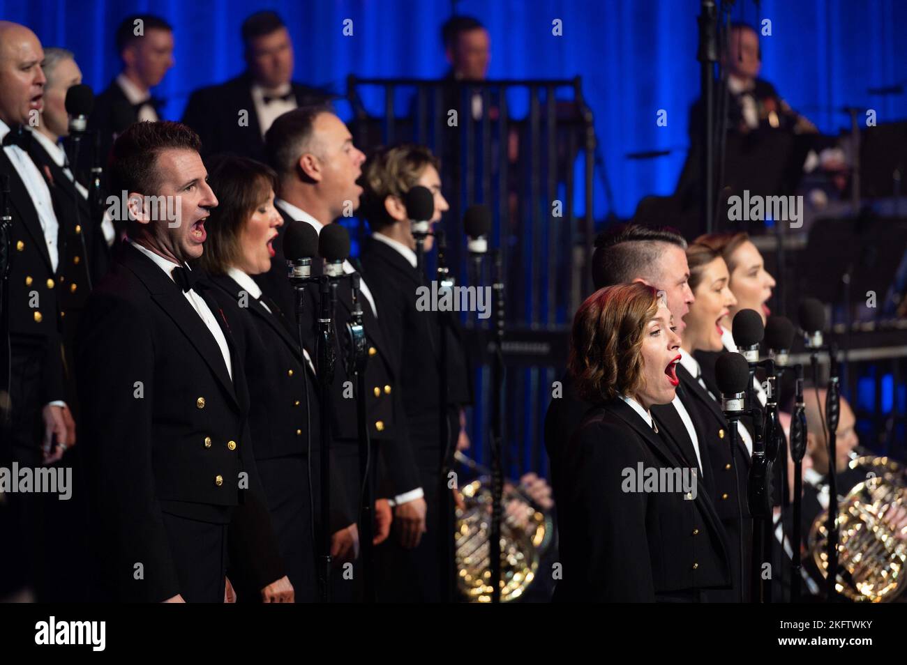 221007-N-DD694-1556 WASHINGTON (Oct. 7, 2022) Members of the United ...