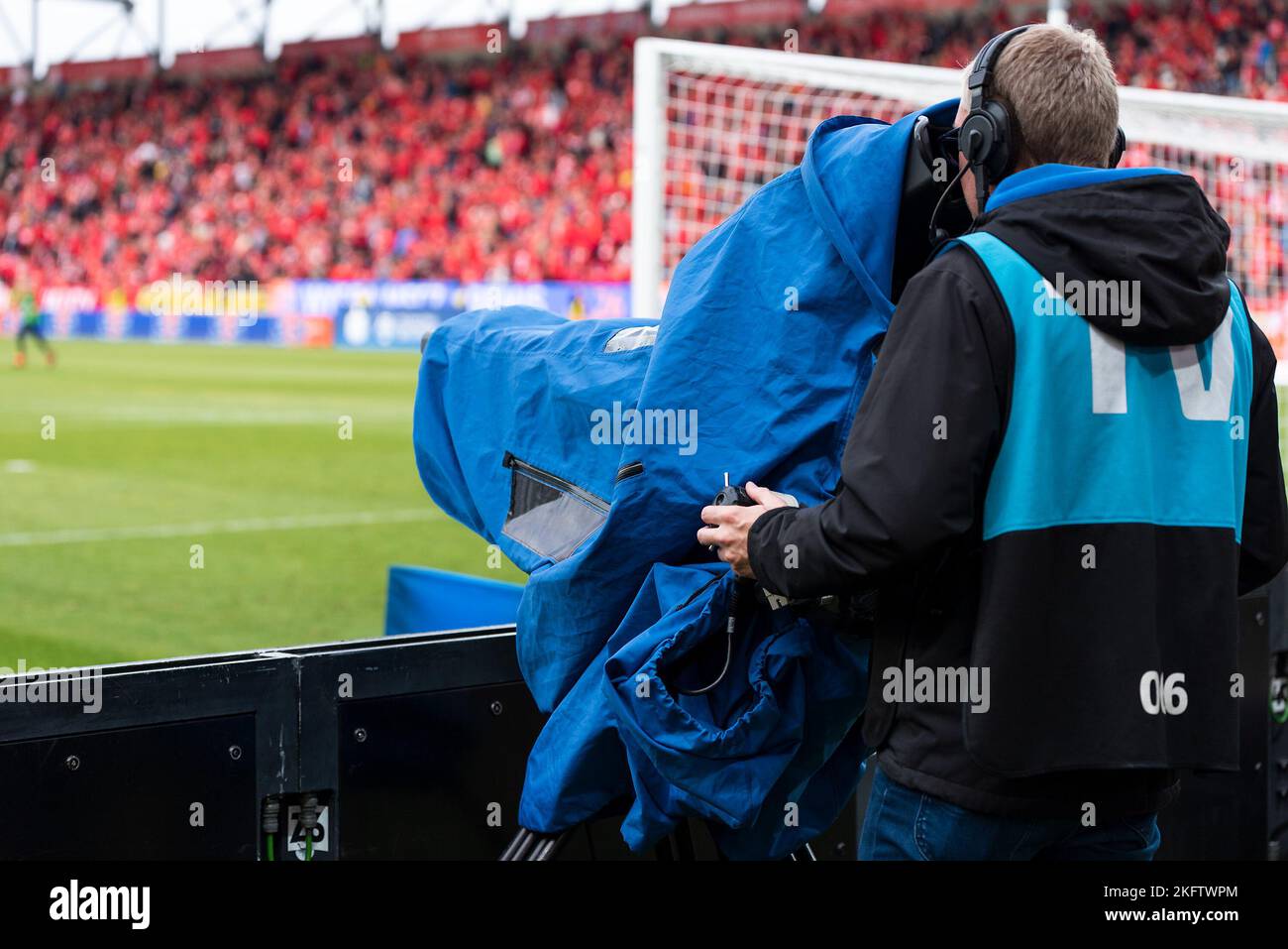 Professional soccer field hi-res stock photography and images - Alamy