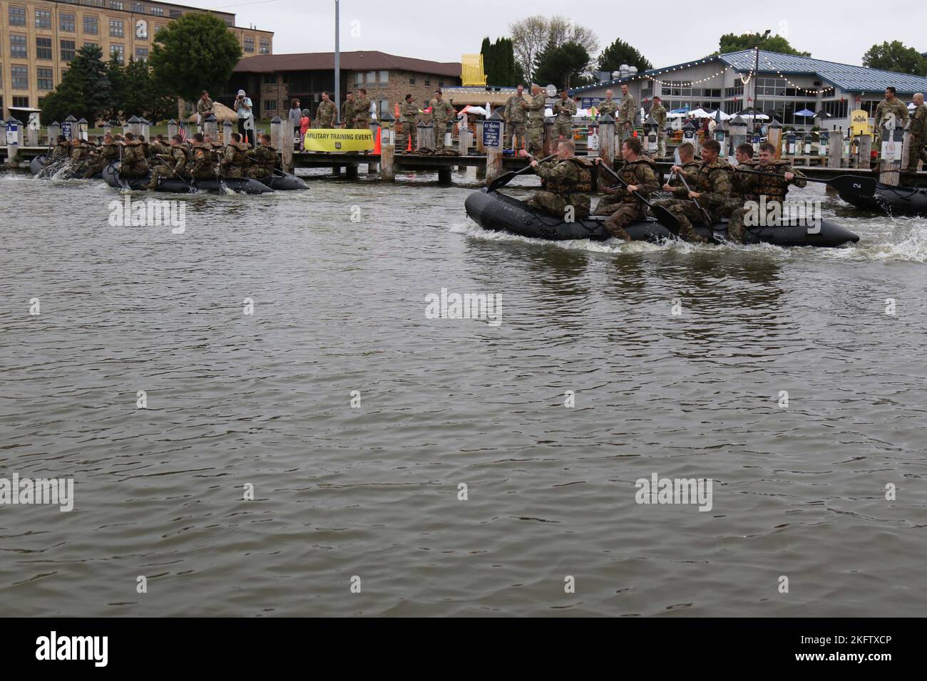 Wisconsin Army National Guard Soldiers assigned to Company A, 2-127 ...