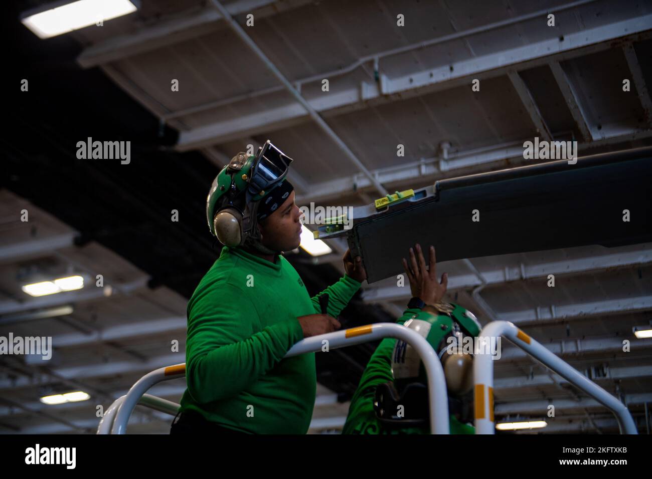 Aviation structural mechanic 1st class hi-res stock photography and ...