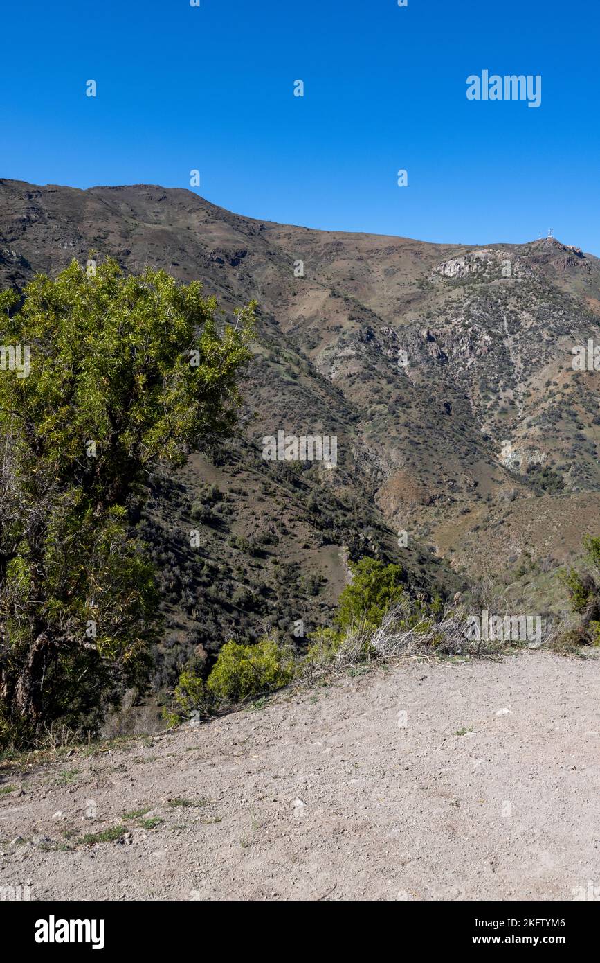 Mirador Tres Valles - Santuario de la Naturaleza Yerba Loca - Traveling ...