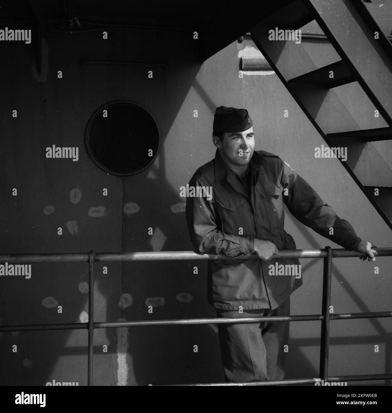 United States Army veterans coming home on the Elgin Victory ship at ...