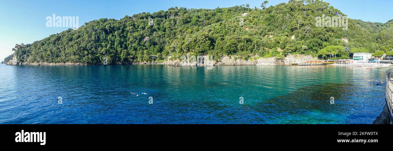 Aerial view of the beautiful bay of Paraggi in Portofino Stock Photo ...