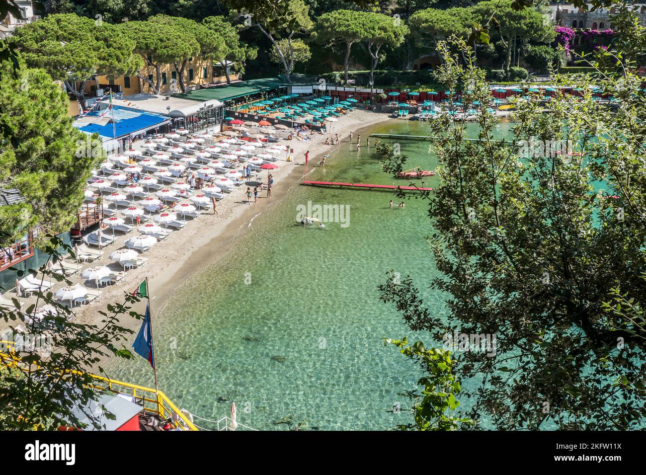Portofino, Italy - 07/02/2020: the bay of Paraggi in Portofino with ...