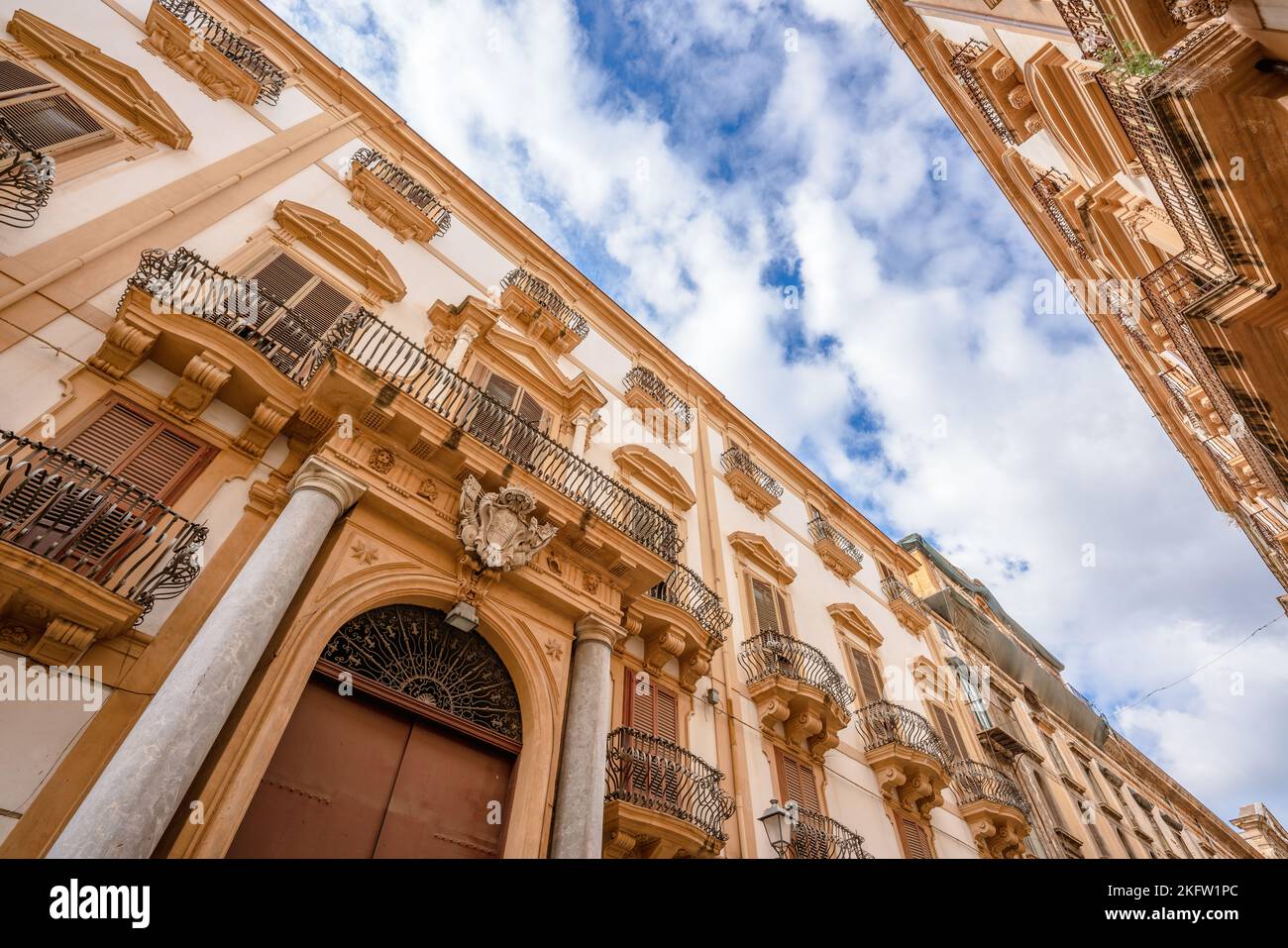Palermo street view hi-res stock photography and images - Alamy