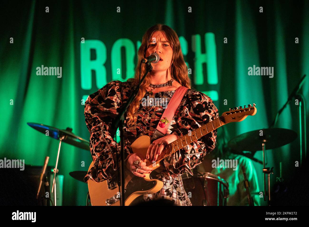 WET LEG - Rhian Teasdale performing live with Wet Leg in London in ... WET LEG - Rhian Teasdale performing live with Wet Leg in London in ...