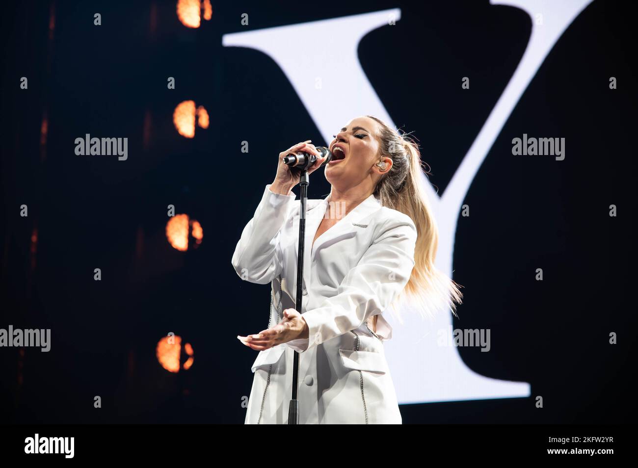 Long nails singer hi-res stock photography and images - Alamy